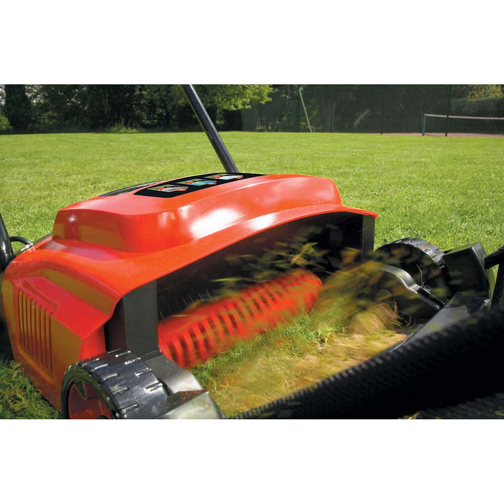 Black and Decker GD300 Lawnraker 300mm Lawn Rakers Scarifiers