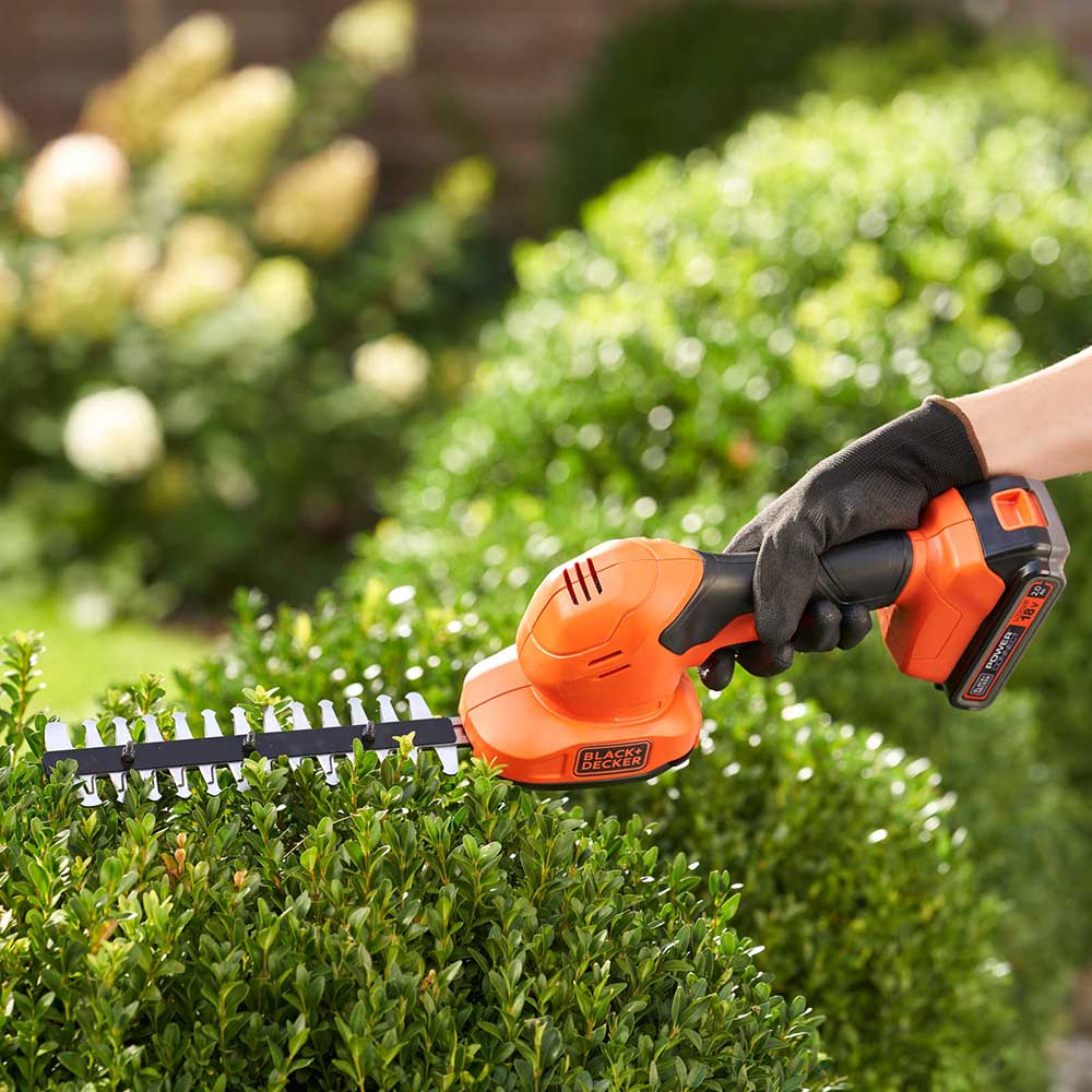 Black and Decker BCSS18 18v Cordless Shrub Shears Shrub Shears